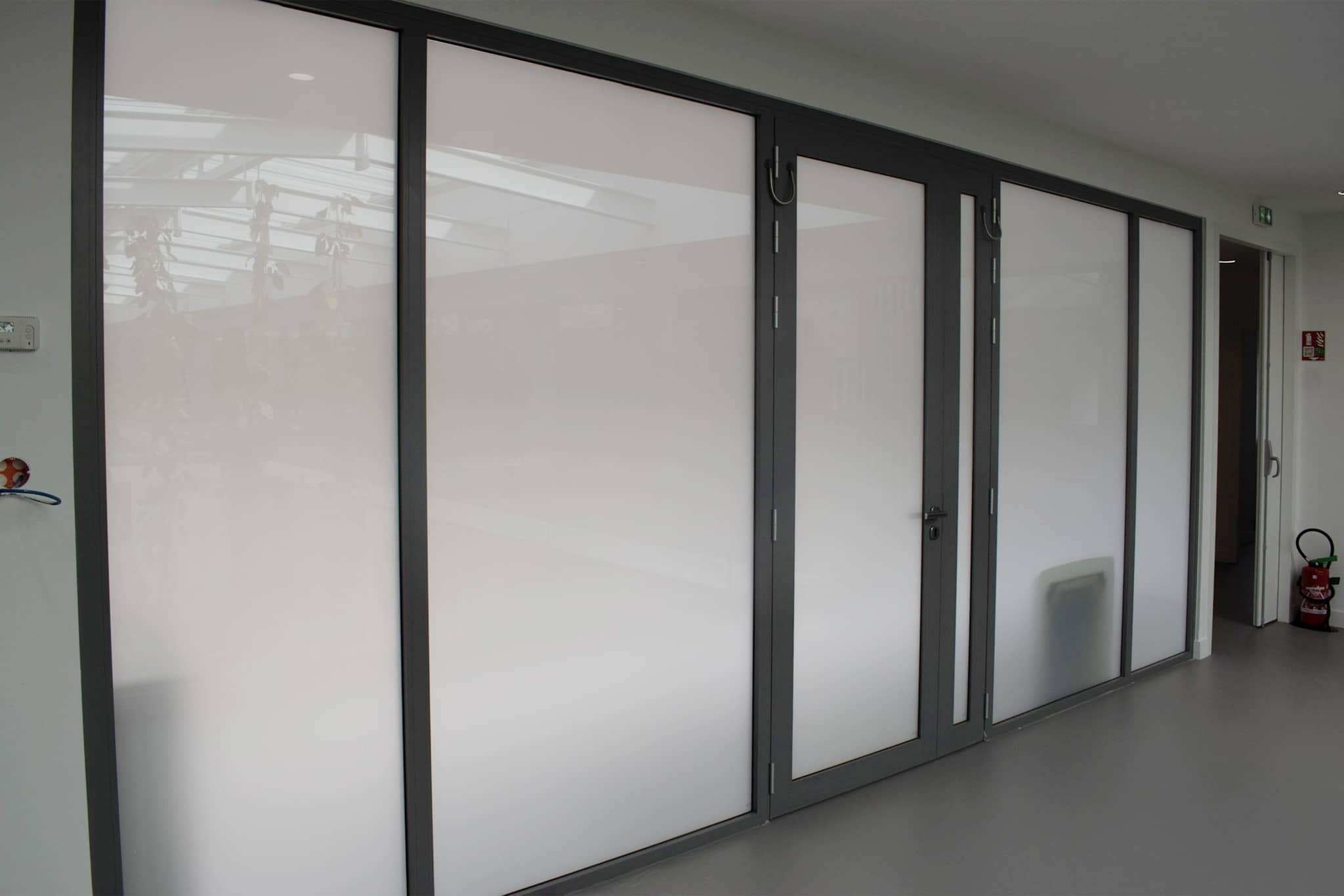 500m² de cloisons en 100% Prêt-à-Poser - OZ Alu